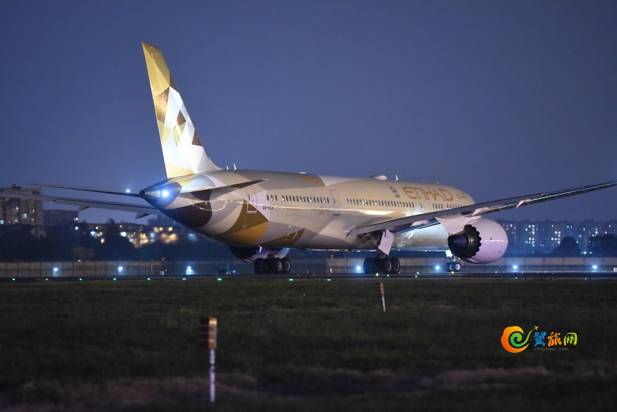 阿提哈德航空波音787-9梦幻客机开始执飞成都航线 – 翼旅网ETopTour