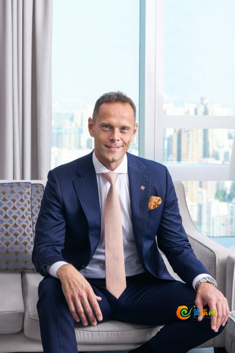 聂骏文 (Adam Hipp) 获香港康得思酒店委任为董事总经理 – 翼旅网ETopTour
